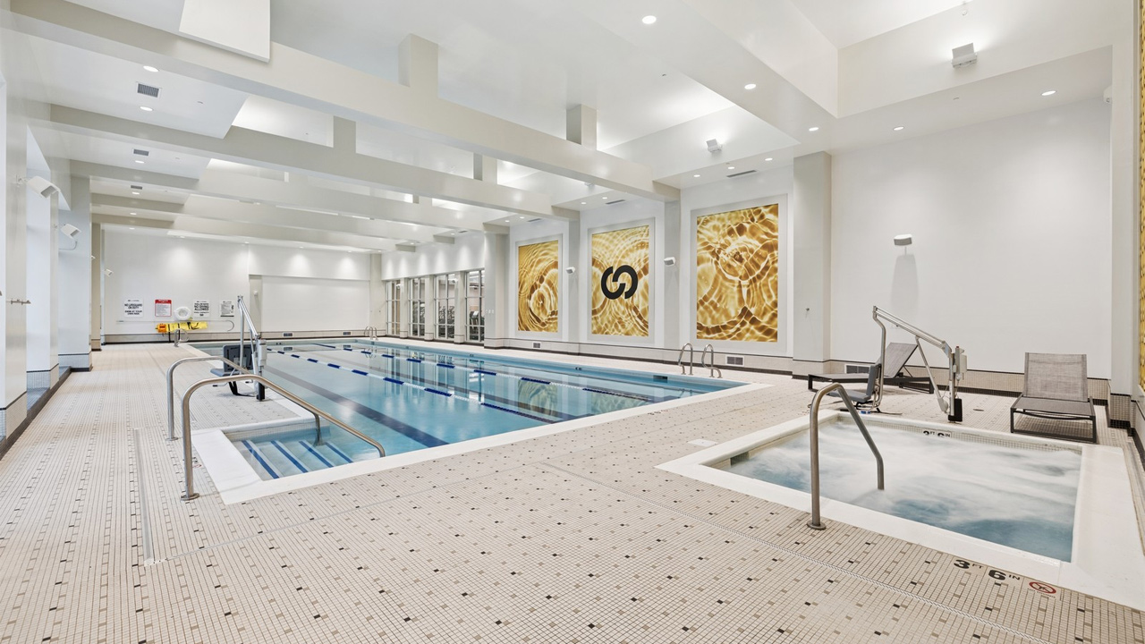 Club Studio Fitness | ARLINGTON Gym | 3550 S Clark Street